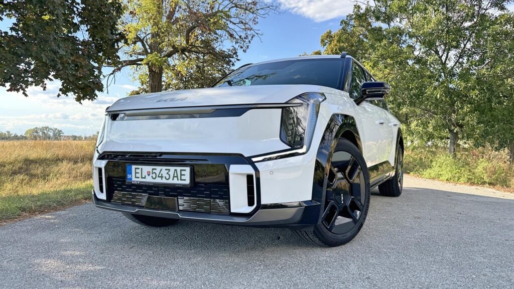 KIA EV9 GT-LINE 1st Edition AWD 6S- Elektrický relaxačný koráb – Autozine