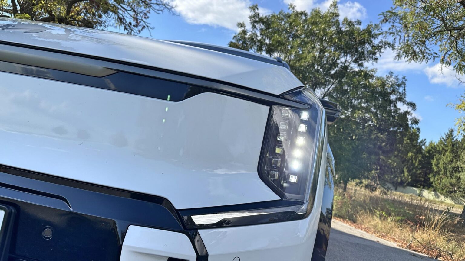 KIA EV9 GT-LINE 1st Edition AWD 6S- Elektrický relaxačný koráb – Autozine