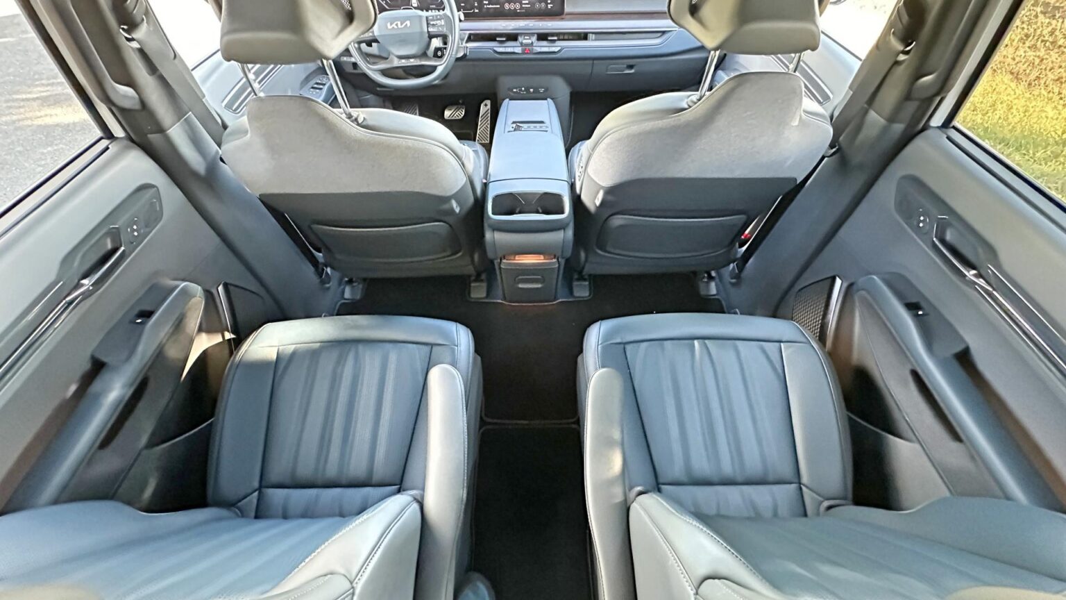 KIA EV9 GT-LINE 1st Edition AWD 6S- Elektrický relaxačný koráb – Autozine