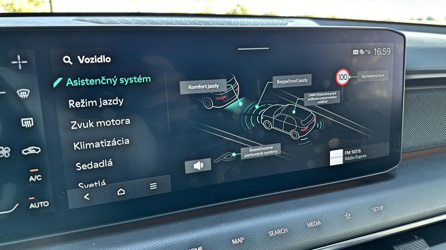 KIA EV9 GT-LINE 1st Edition AWD 6S- Elektrický relaxačný koráb – Autozine